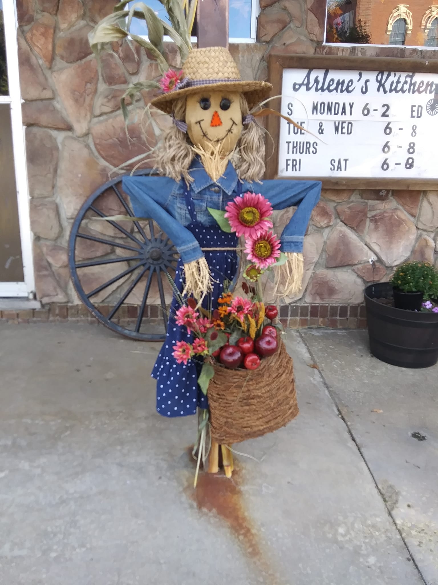 Sherman Chamber Of Commerce Holds Scarecrow Creation Contest | News ...